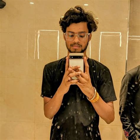Vikash Wickash • Threads Say More