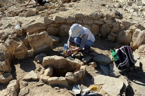 Nahal Efe Cazadores Recolectores En Los Albores De La Agricultura