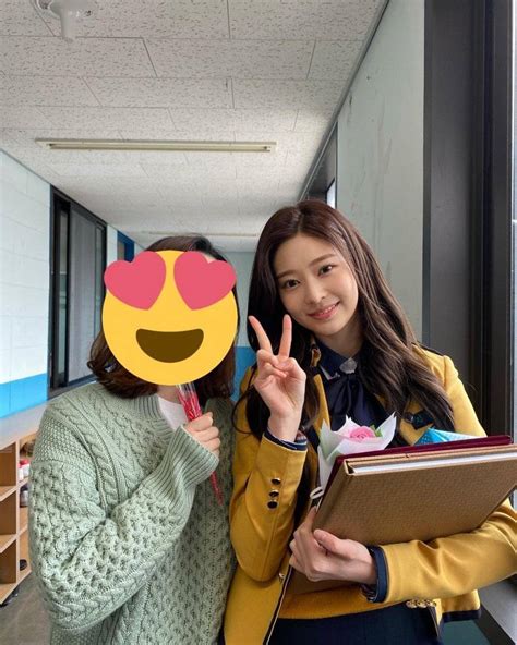 고등학교 졸업한 김민주 인스티즈 Instiz 이슈 카테고리