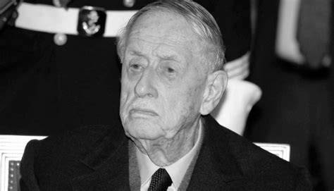 Синот на Шарл де Гол почина на 103 годишна возраст Опсервер