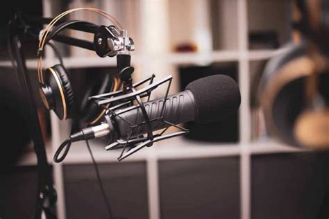 A Guide To Using Distance And Angle In Mic Placement Shout4music
