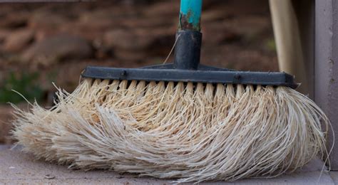 Sicuri Che La Vostra Scopa Pulisca Davvero I Pavimenti Attenzione A