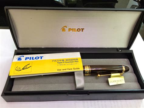The Pen Fifteen Club Review Pilot Custom 823