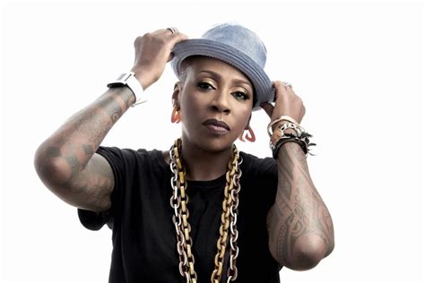 Bob Hearts Abishola Co Creator Gina Yashere Sets The Record Straight