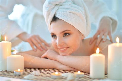 Premium Photo Girl Lying Down On A Massage Bed