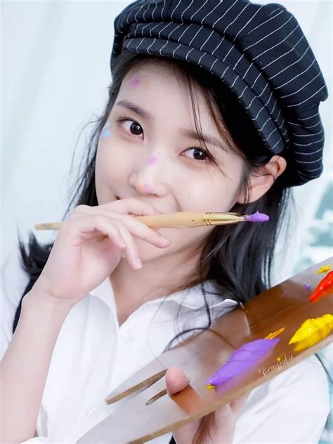 아이유 촬스의 이슈와 유머