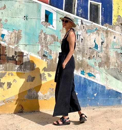 How To Wear Navy Blue Best Outfits Color Combinations 40
