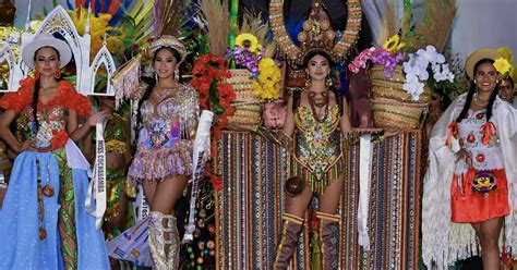Darla Reyes Engalana Con El Mejor Traje Típico A Santa Cruz Pasarela