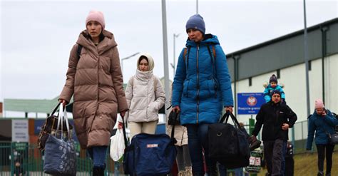 У Кабміні розповіли скільки українських біженців можуть повернутися з