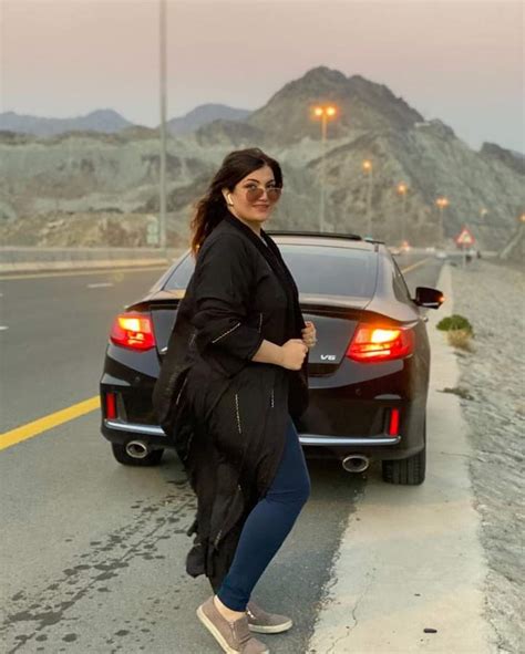 Hot Sexy Ziba Gulley Bikini Pics