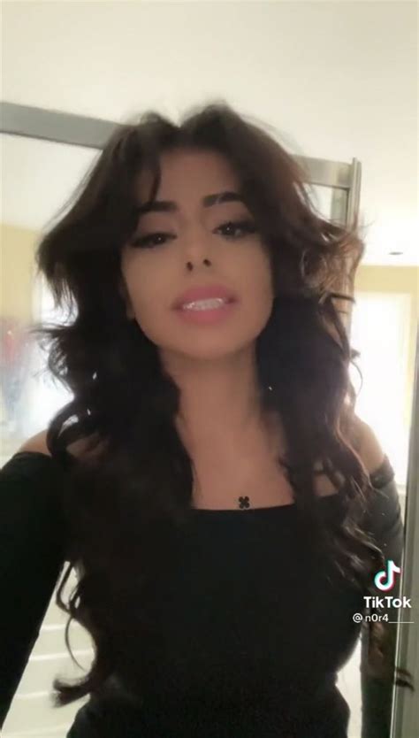 N0r4 On Tiktok Latina Makeup Looks Pretty Selfies Locs Hairstyles