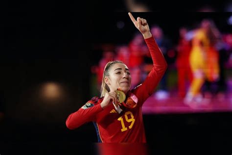 西班牙女足世界杯夺冠 进球功臣赛后得知父亲去世