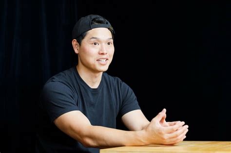 4ページ目日本一のtiktokerは元ジムのトレーナー 農作業の合間に毎日投稿、フォロワー数5100万の「バヤシ」になるまで Aera