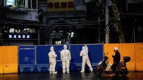 新冠疫情：中国罕见警告“突发因素超出预期” 防疫策略可能决定经济走向 Bbc News 中文