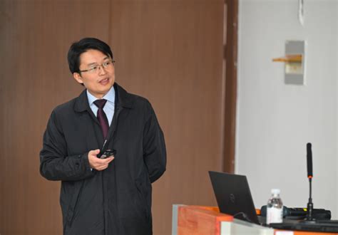 英国伦敦大学学院白云教授做客土木工程学院敦华讲堂 青岛理工大学 土木工程学院