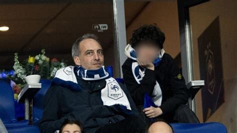Soir De Match Pour Raphaël Glucksmann Sans Léa Salamé Mais Avec Son