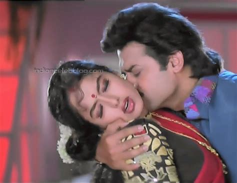 Soundarya Intlo Illalu Telugu 10 Hot Kiss Romance Saree Hd Caps
