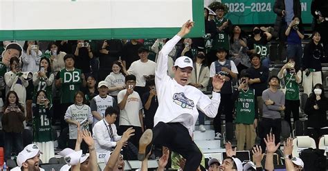 프로농구 Db 4년 만에 정규리그 제패와이어 투 와이어 우승종합2보