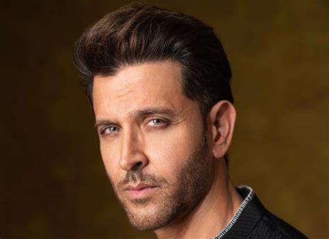 hrithik roshan takes on intense training to play the fighter jet pilot