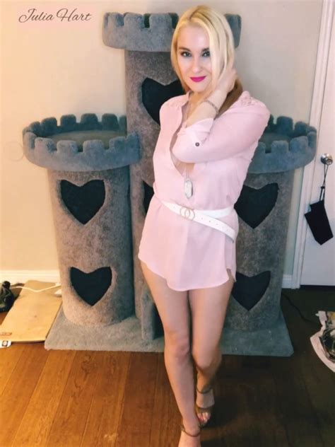 Be A Subscriber Goddess Julia Robbie Official Profile
