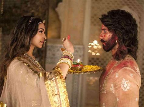 Shahid Kapoor Shot Back Asked If He Is Insecure Of Ranveer Singh