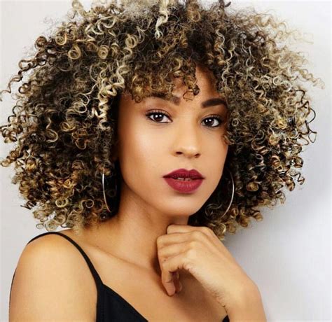 70 Sassy Short Curly Hairstyles To Wear At Any Age Artofit