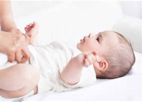 الحفاضات قد تؤدي إلى النزيف أستاذ جلدية يدعو إلى عودة استخدام