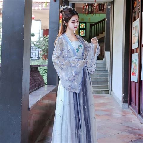 Cổ Trang Kim Khôi Shop Bán Cho Thuê Trang Phục Biểu Diễn Tại Q3 Tphcm