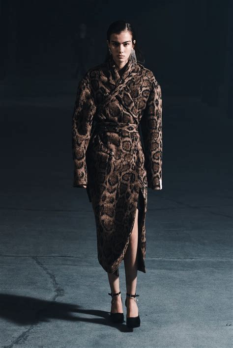 Леопардовый принт — тренд 2021 года Как носить его стильно Маевка27