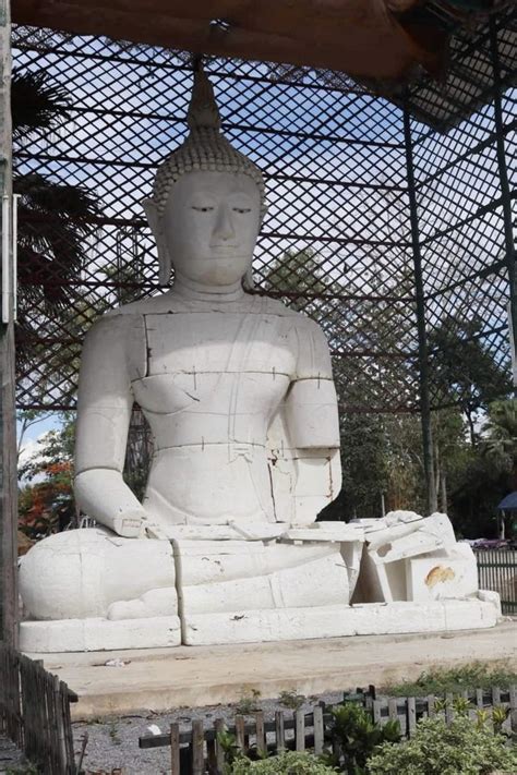 สร้างพระเจ้าล้านตื้อ หน้าตัก ๖ เมตร เนื้อหินหยกเขียวแม่น้ำโขง งบสร้าง ๑๕ ล้านบาท พลังจิต