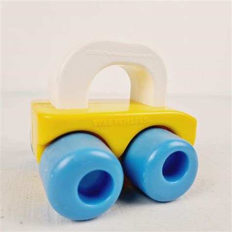 Voiture Roues Motrices Vintage Playskool Label Emmaüs