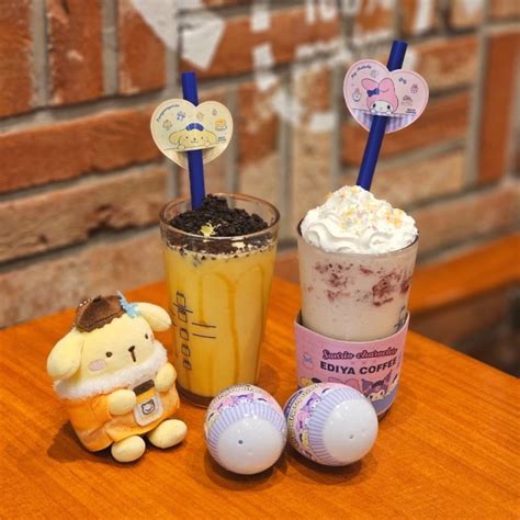 이디야x산리오 콜라보 귀여움 맥스 맛 후기 피규어 마그넷 캡슐 가챠 결과 핸드폰 배경화면 메뉴 정보 네이버 블로그