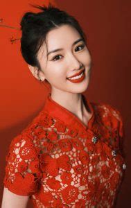 毛晓彤脚踩STUART WEITZMAN防水台凉鞋好漂亮的大美女 9图 图集 名腿网