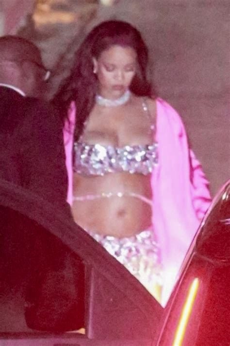 Check Out The Diamond Belly Chain Valued At 18 Million Pregnant