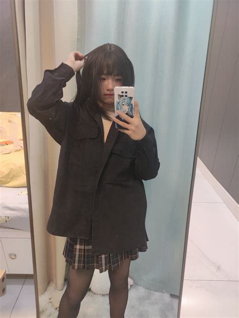 18歳20代女装娘エロ画像ドでかいパイパンチンコを垂れ下げておっぱいと一緒に丸出しにする姿がエッチ過ぎる男の娘 喵栗栗栗栗栗栗栗栗ちゃん