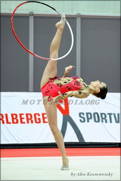 ХУДОЖЕСТВЕНА ГИМНАСТИКА И СРОДНИ СПОРТОВЕ • Виж темата Силвия Митева