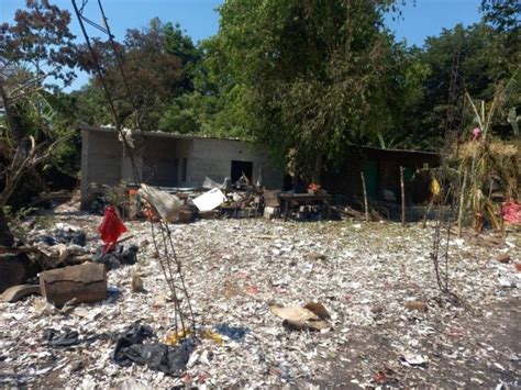Cinco personas muertas y nueve lesionadas por explosión en cohetería clandestina en Santa Ana