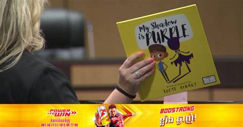 គ្រូបង្រៀននៅអាមេរិកម្នាក់ត្រូវបញ្ឈប់ពីការងារ