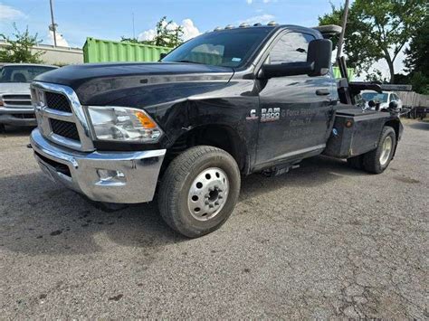 2017 RAM 3500 WRECKER HAS KEY HAS TITLE VIN 3C7WRSAL1HG692137 RUNS AN