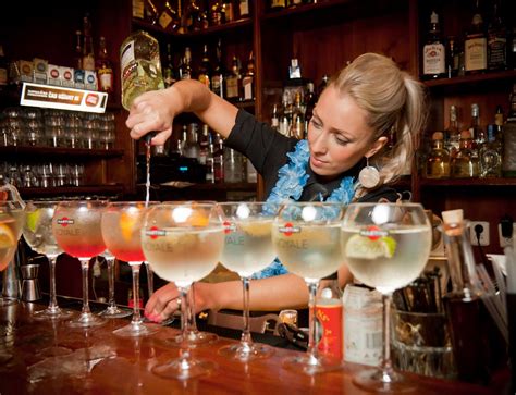 Aloha Music Club And Cocktail Bar Oslavín