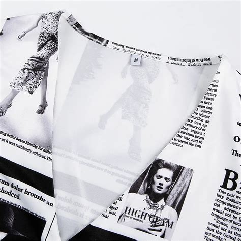 Heyoungirl газетный принт V образным вырезом Сексуальная футболка женская завязывающаяся с