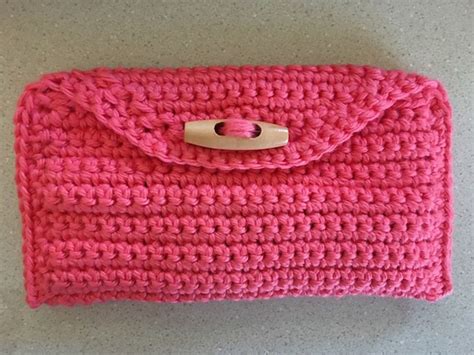 Learn How To Crochet A Pouch With These Free Patterns
