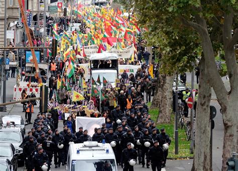 Köln Polizei Wegen Pressekonferenz Vor Kurden Demo Angeklagt Kölner