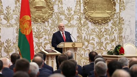 Изненадващо и тайно Лукашенко встъпи за шести път в длъжност президент ...