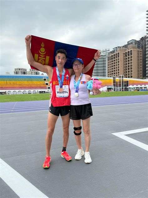 Ээж хүү хоёр дэлхийн дэвжээнд түүх бүтээж явна Record Mn