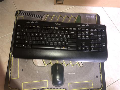 Logitech Wireless Keyboard And Mouse K520r And M185 Computers And Tech Parts And Accessories