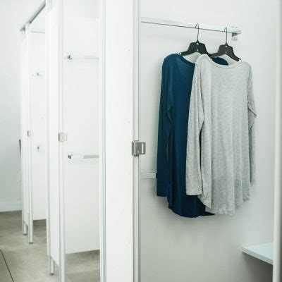 Fitting Rooms Retail Wall Panels Retail Fixtures And Slatwall Systems