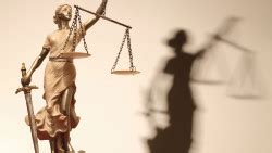 Lestinzione Del Processo Civile Cause Ed Effetti Salvis Juribus