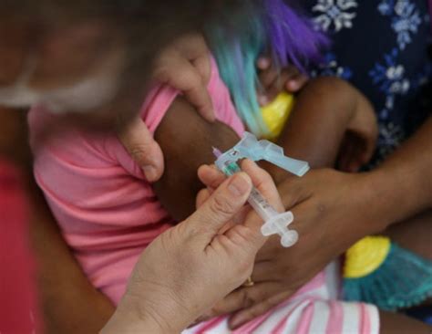 Saúde faz novo chamamento para vacinação contra a meningite Folha1 Geral