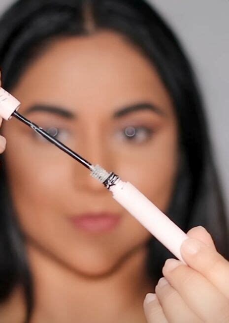 Super Easy Mascara Hack For Seriously Voluminous Lashes Upstyle